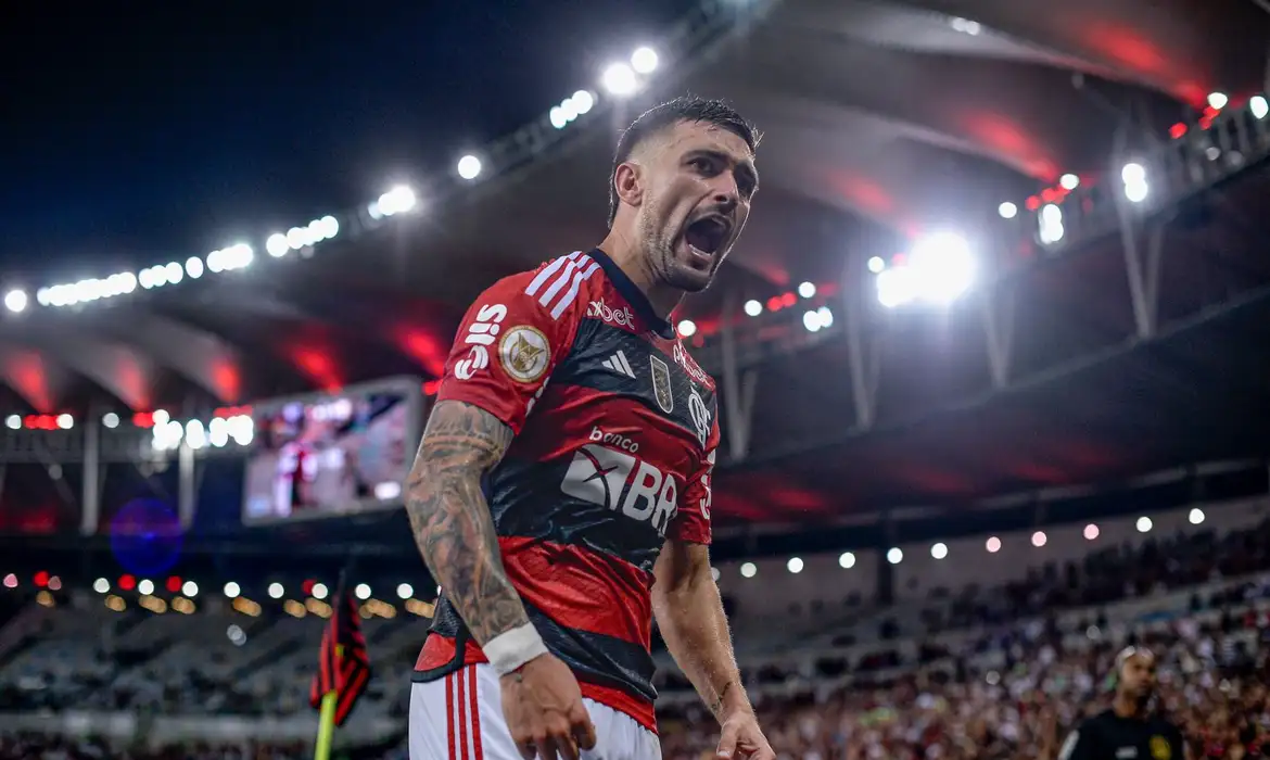 Flamengo atropela Vasco na estreia de Álvaro Pacheco na maior goleada da história sobre o rival ...