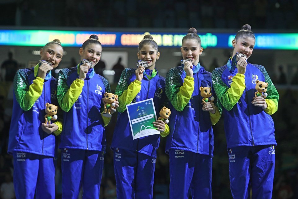 Com a capixaba Sofia Madeira, Brasil faz história no Mundial de ...